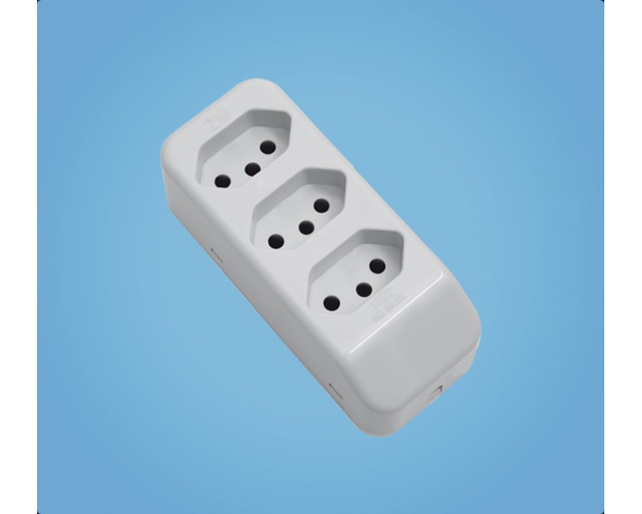 Fame tomada multipla pad.tripla 2700 2p+t 10a